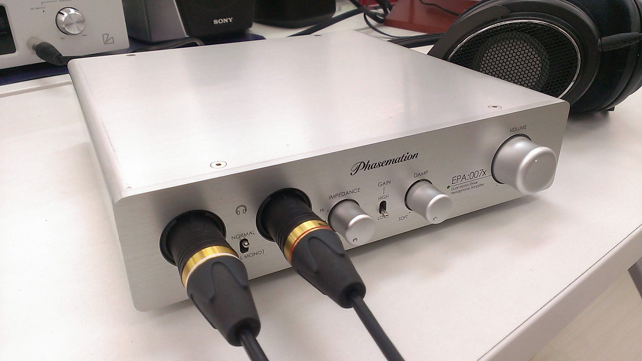 【GW期間限定！】ハイエンド・ヘッドフォンアンプ Phasemation EPA- 007x 試聴出来ます！【大阪日本橋】 - イヤホン・ヘッドホン専門店eイヤホンのブログ