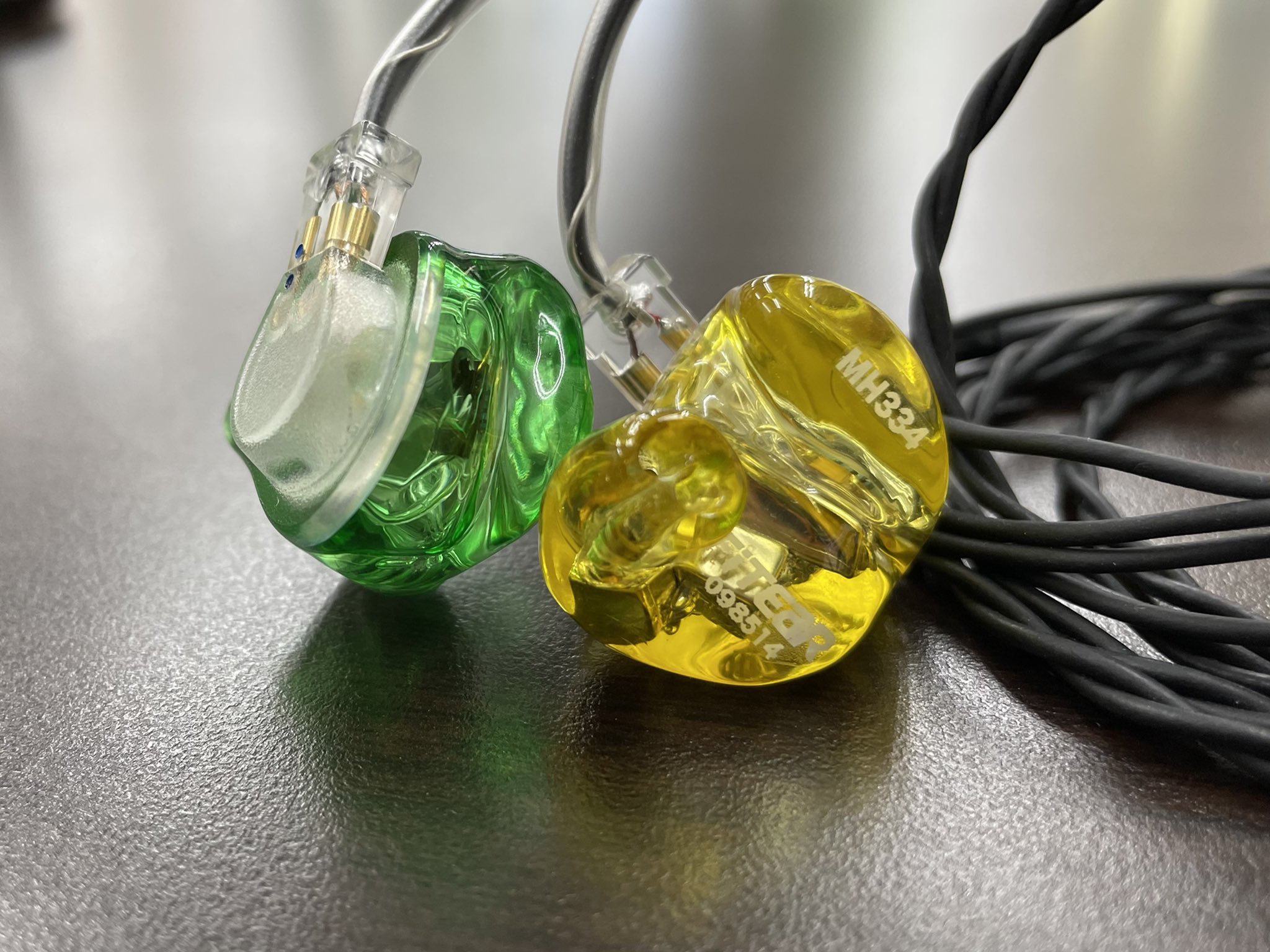 カスタムIEM】カスタムIEM担当レッドブル 愛機紹介 Part2-1 須山補聴器/FitEar - イヤホン・ヘッドホン専門店eイヤホンのブログ