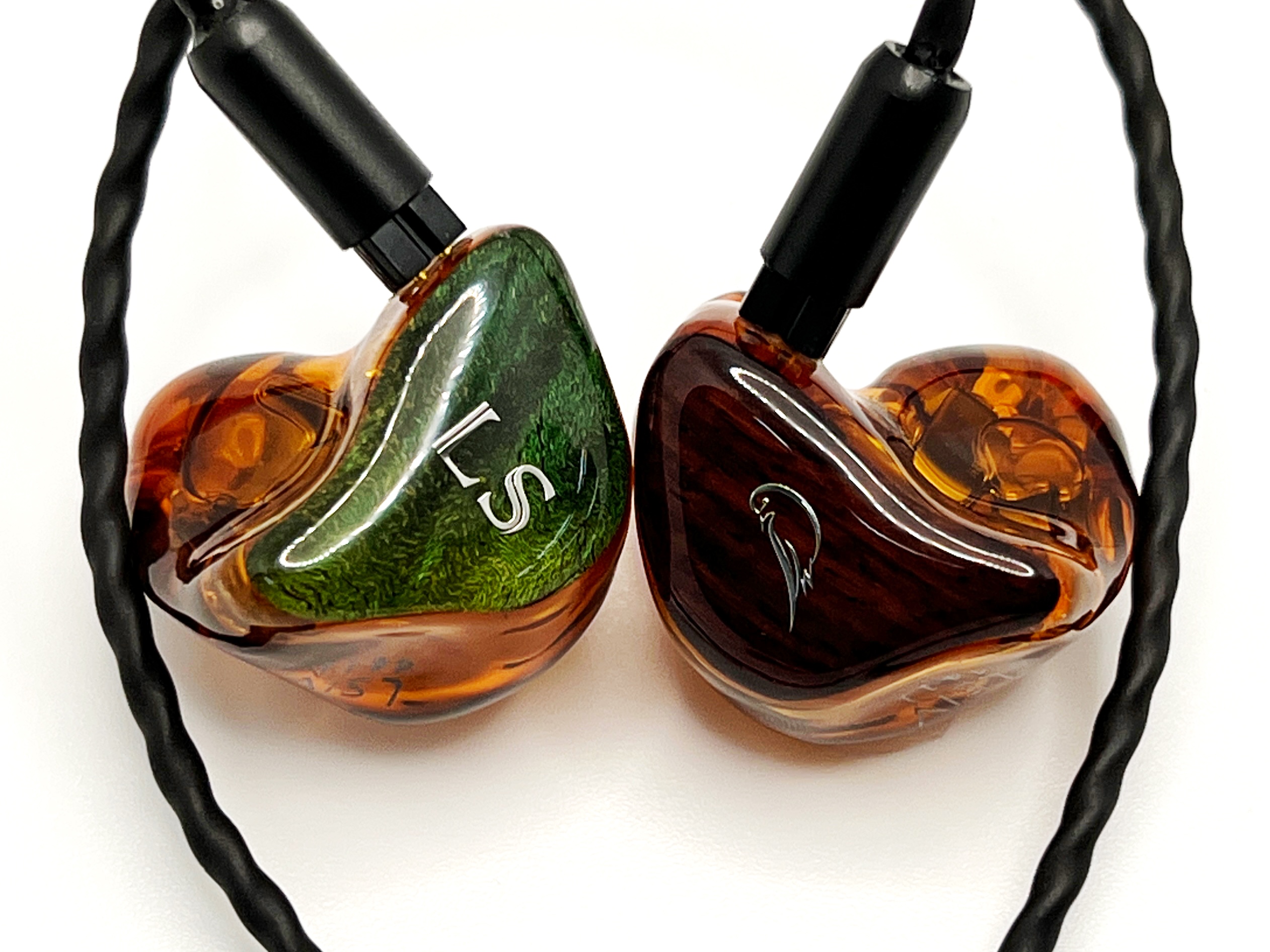 【Lark Studio/ EMPIRE EARS】こんな自由にデザイン選べるの！？カスタムIEM完成品#283 - イヤホン・ヘッドホン専門店eイヤホンのブログ